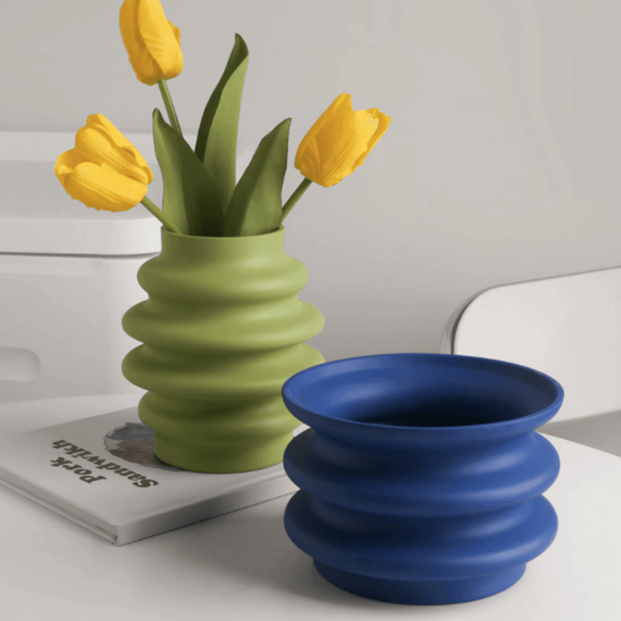 Nordic Creative Art Doughnut Vase – huemabe - Creative Home Decor